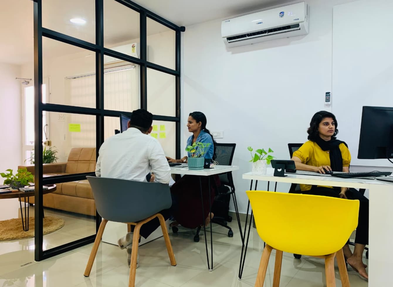 മലപ്പുറം സ്വദേശി മുഹമ്മദ് ജുനൈസ് യുകെ ആസ്ഥാനമായി തുടങ്ങിയ എഡ്യൂക്കേഷണ ...